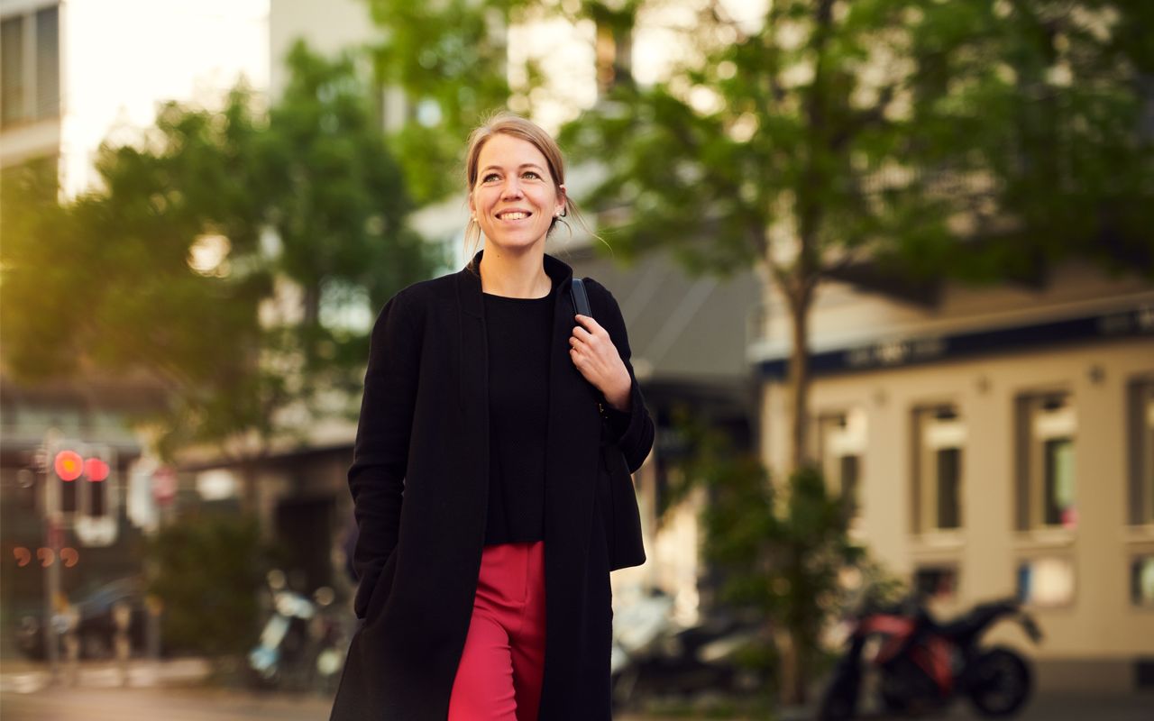 Who stands behind elea? - elea