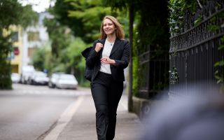 Who stands behind elea? - elea