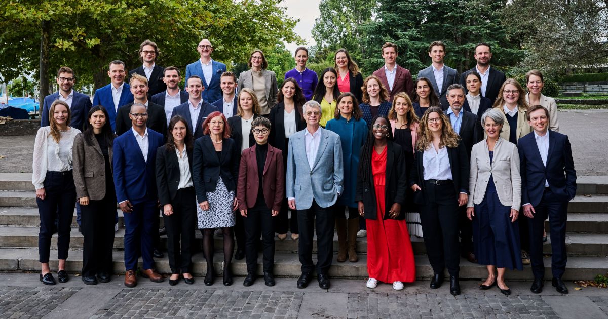 Who stands behind elea? - elea